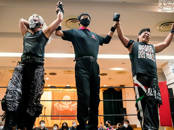 Secret Base: «14th Anniversary Raise The Flag» | Superluchas