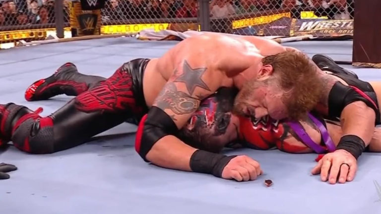 WrestleMania 39: Edge derrota a Finn Bálor en una Hell in a Cell | Superluchas