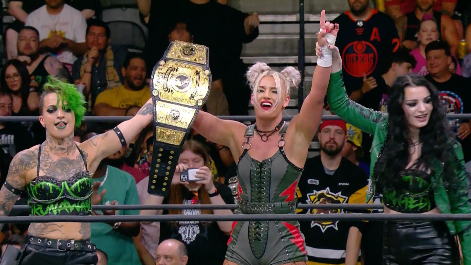 Toni Storm, tras AEW DoN: «Le daré una paliza a Mercedes Moné»