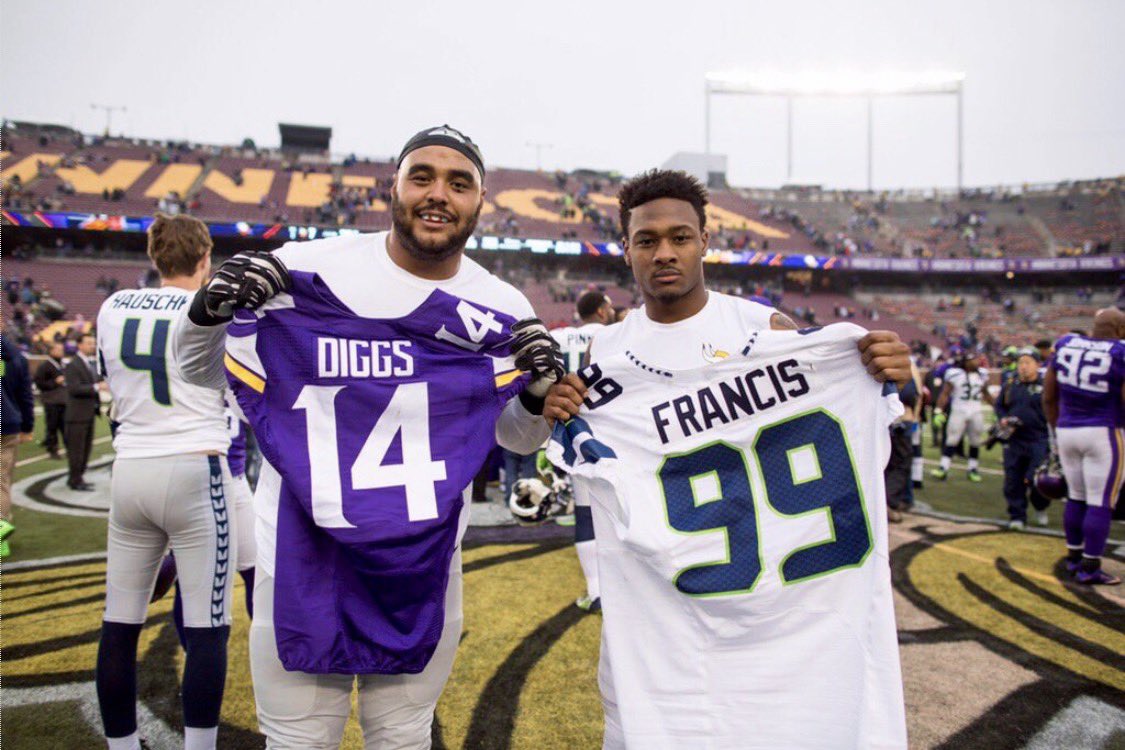 Top Dolla: su transición de la NFL y prueba con WWE | Superluchas