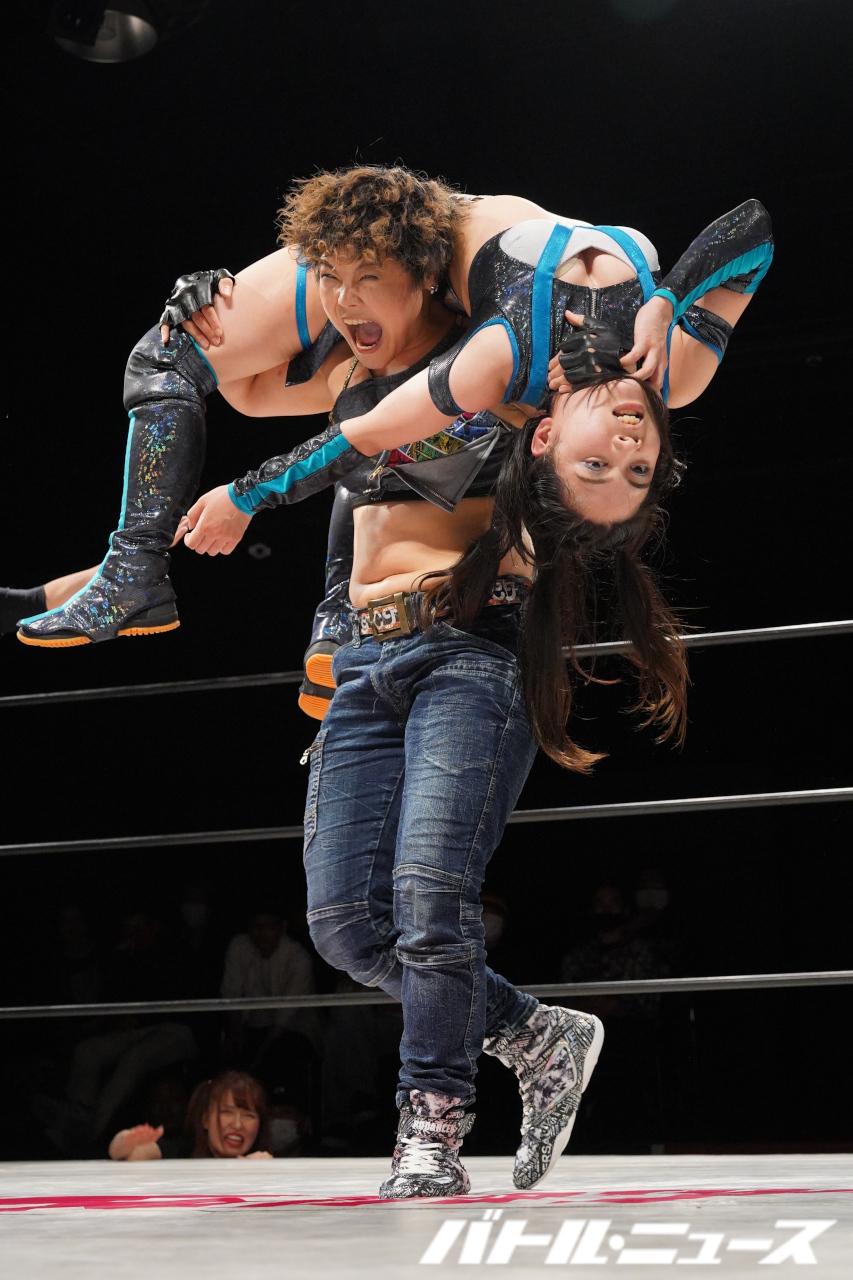 Actwres girl’Z: «Step 18» CHIAKI, retadora al cetro | Superluchas