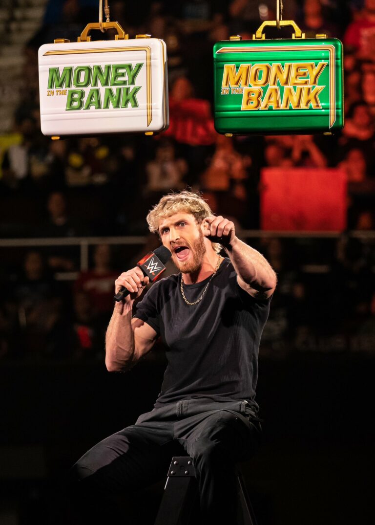Jake Paul apoya a Logan Paul en Money in the Bank 2023 | Superluchas
