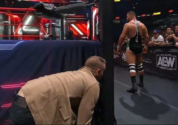 Luchasaurus, nuevo Campeón TNT; Christian celebra con el título ...