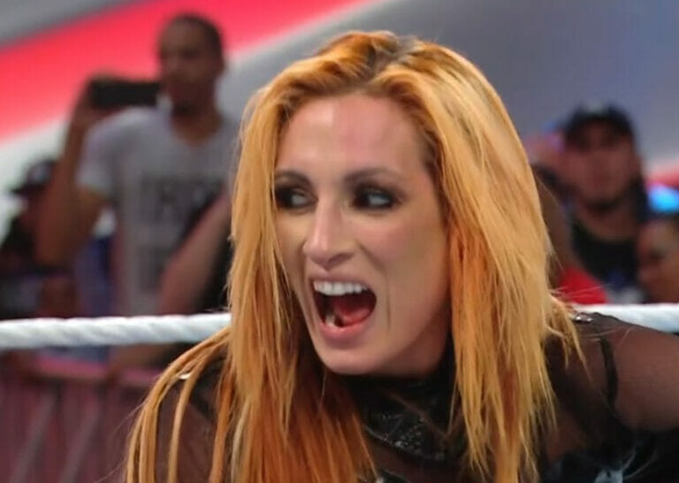 Becky Lynch cobra venganza y vence a Zoey Starks | Superluchas