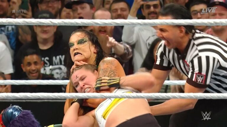 Inesperado: Shayna Baszler traicionó a Ronda Rousey en MITB