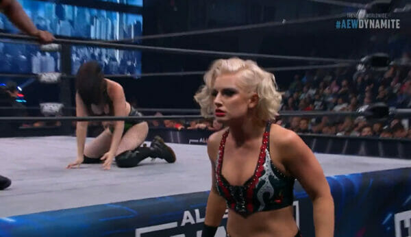 Saraya retuvo el Campeonato Femenil ante Toni Storm | Superluchas Saraya retuvo el Campeonato Femenil ante Toni Storm | Superluchas