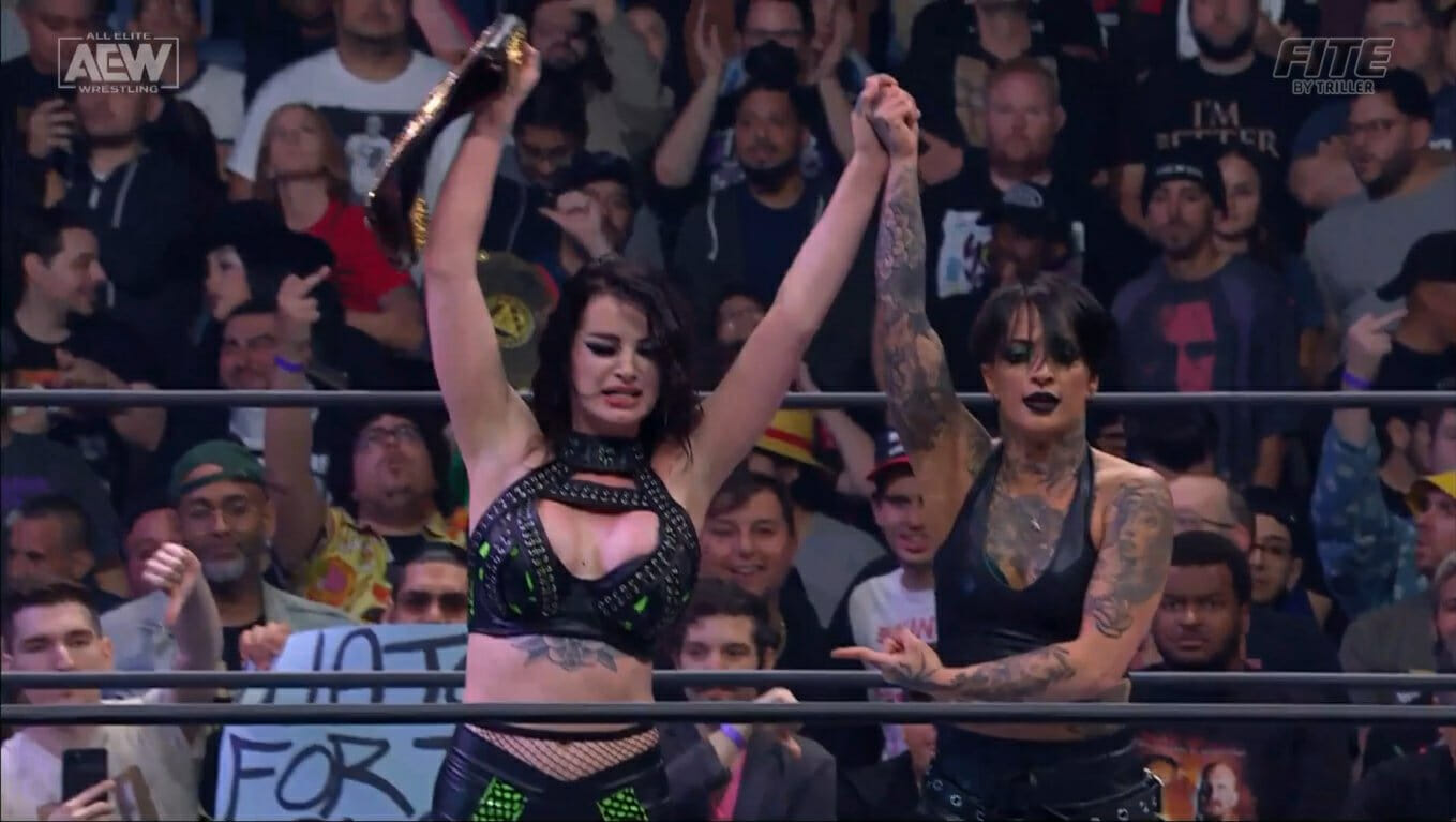 Saraya retuvo el Campeonato Femenil ante Toni Storm | Superluchas Saraya retuvo el Campeonato Femenil ante Toni Storm | Superluchas