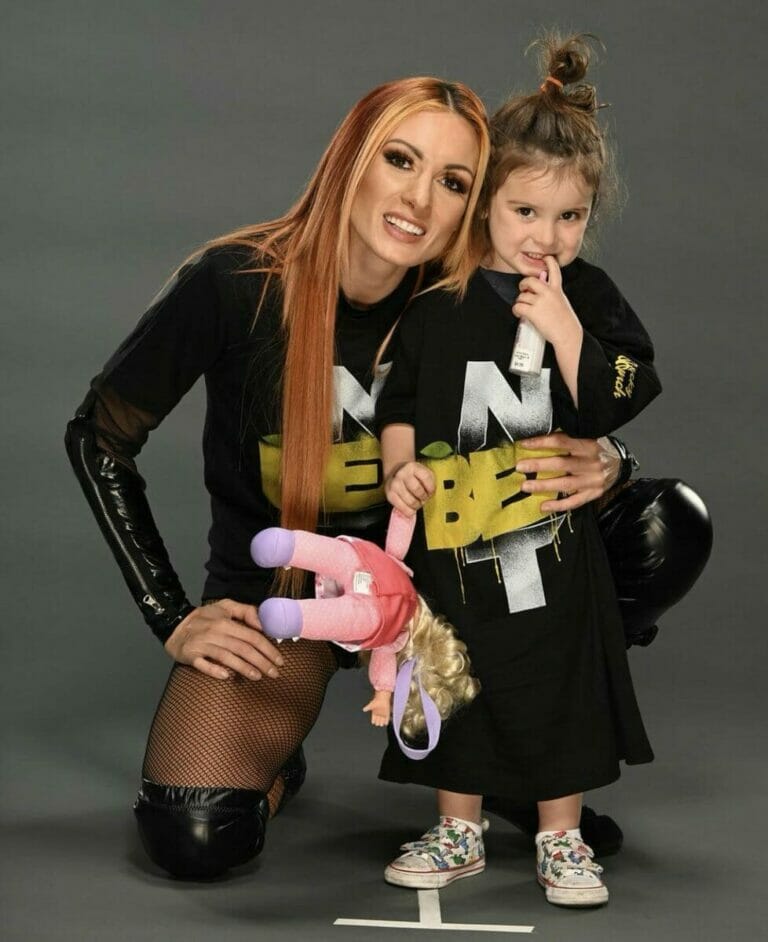 ¿Cómo ha cambiado la vida de Becky Lynch como mamá? | Superluchas