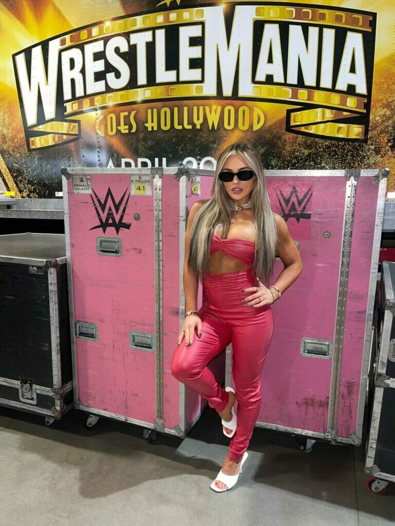 ¿Qué opina Trish Stratus de Tiffany Stratton? | Superluchas