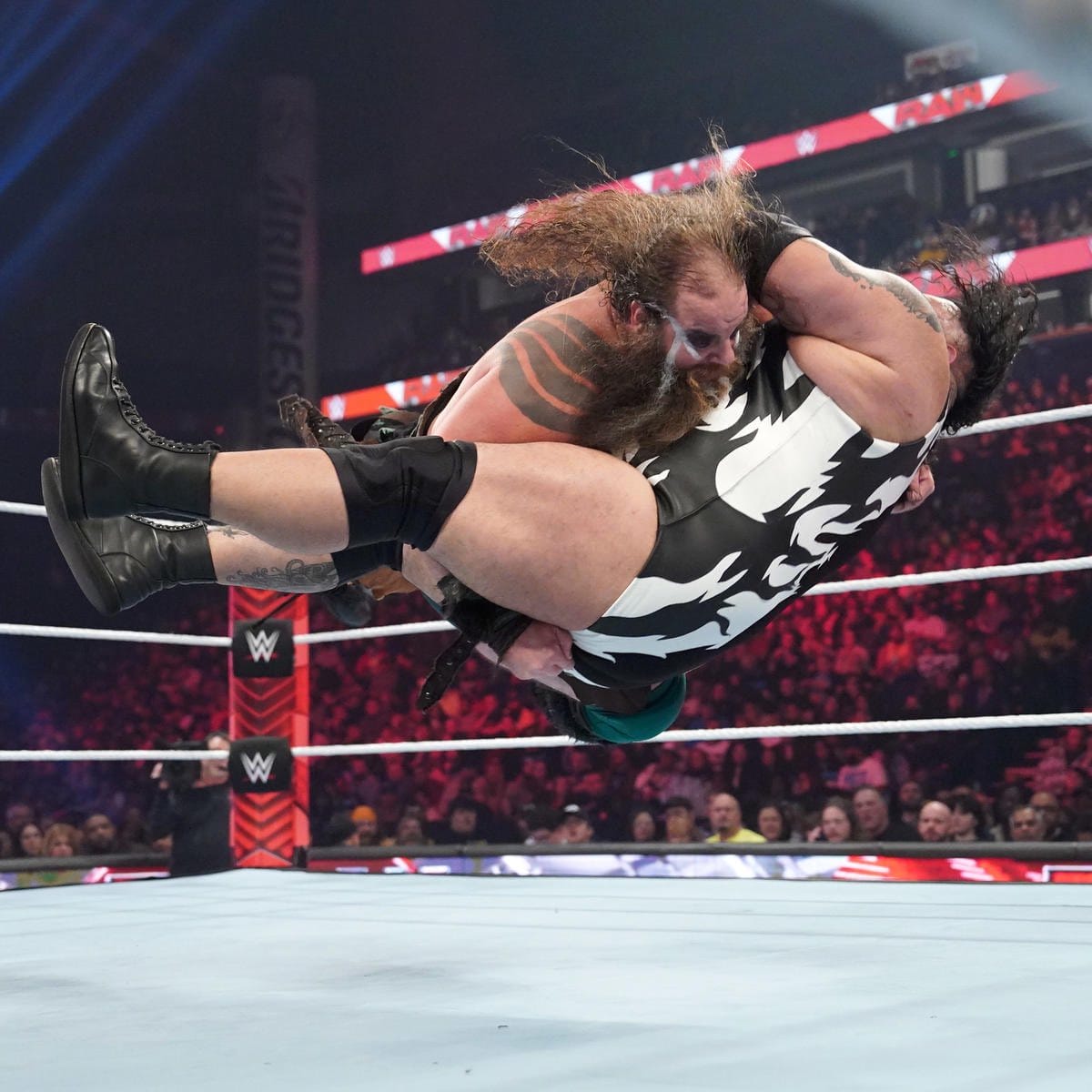 Bronson Reed disfruta las «Monday Night Meat» | Superluchas