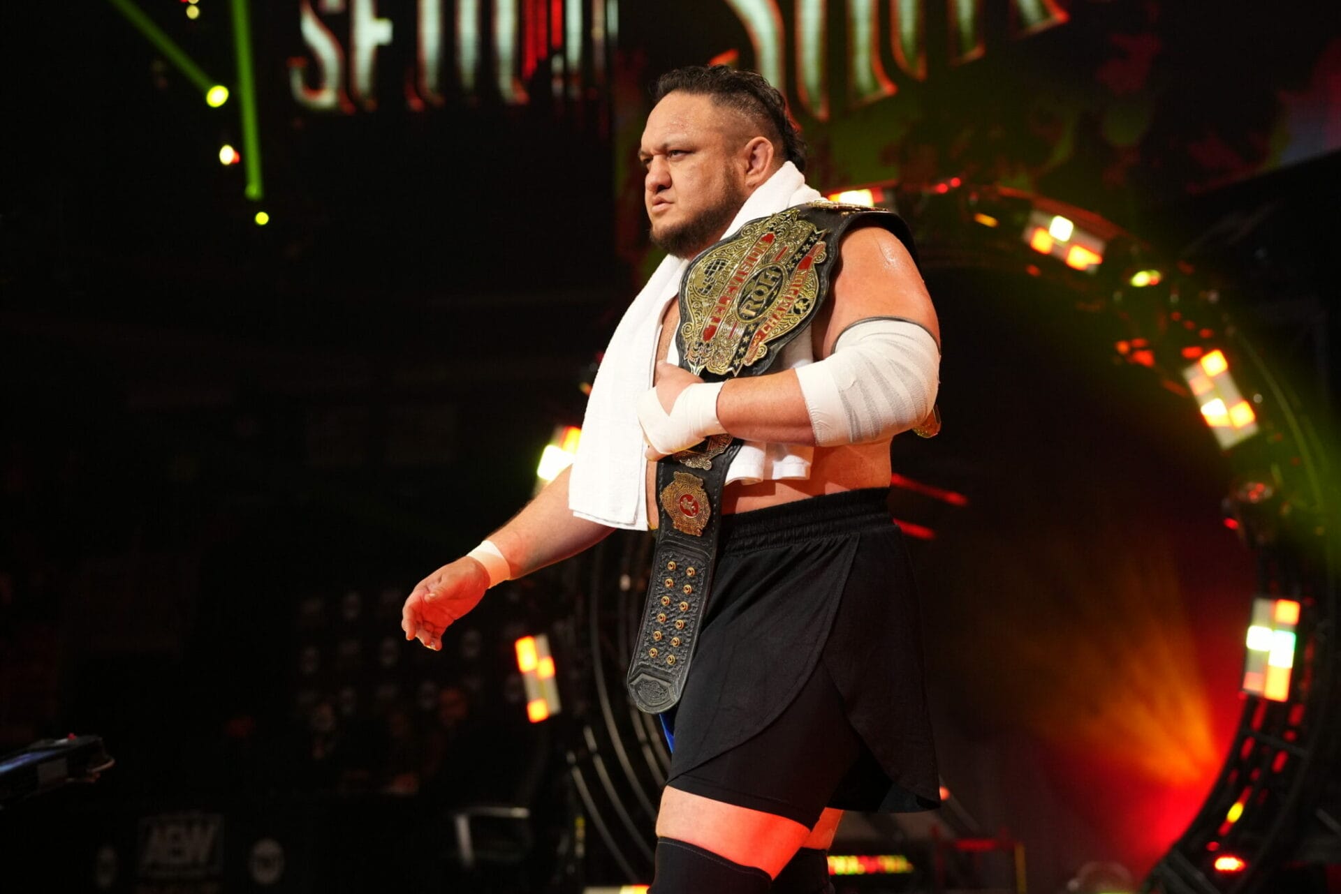 Tony Khan razona la renuncia de Samoa Joe al Campeonato TV de ROH Tony Khan razona la renuncia de Samoa Joe al Campeonato TV de ROH