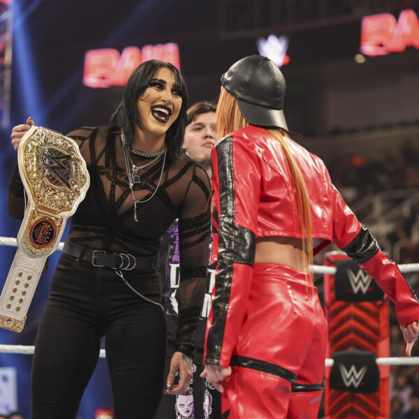 Becky Lynch: «Rhea es la ruda peor manejada de la historia»