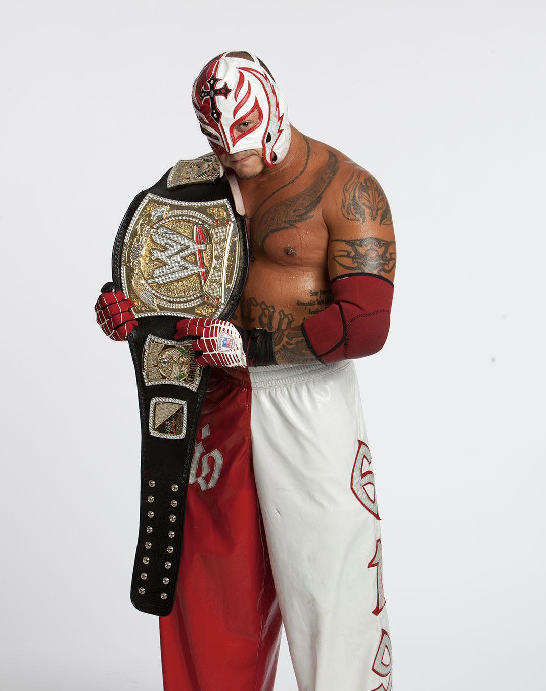 Rey Mysterio Wwe Champion Rey Mysterio Becomes 14th WWE Grand Slam