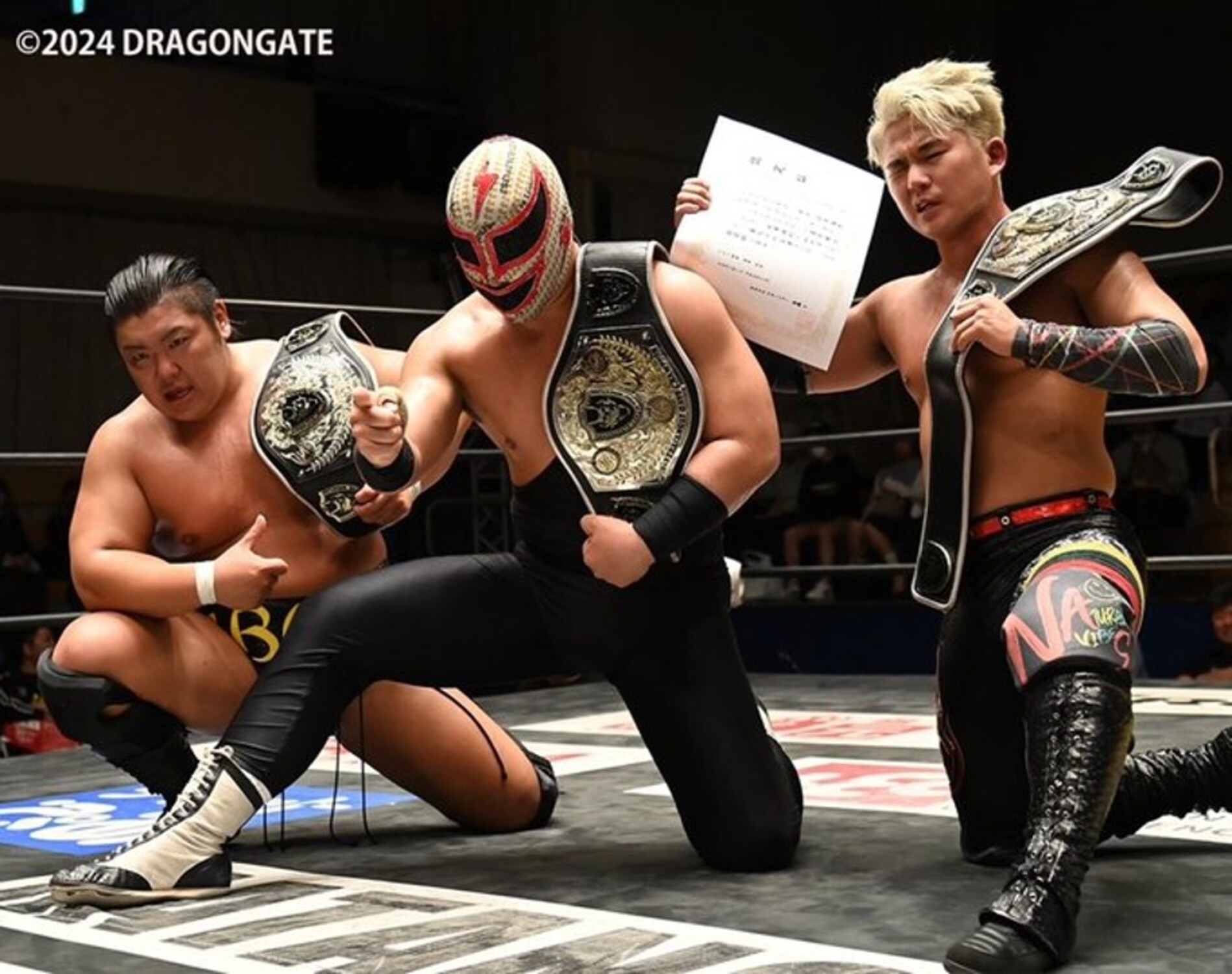 Dragon Gate: Natural Vibes son campeones de tercias | Superluchas