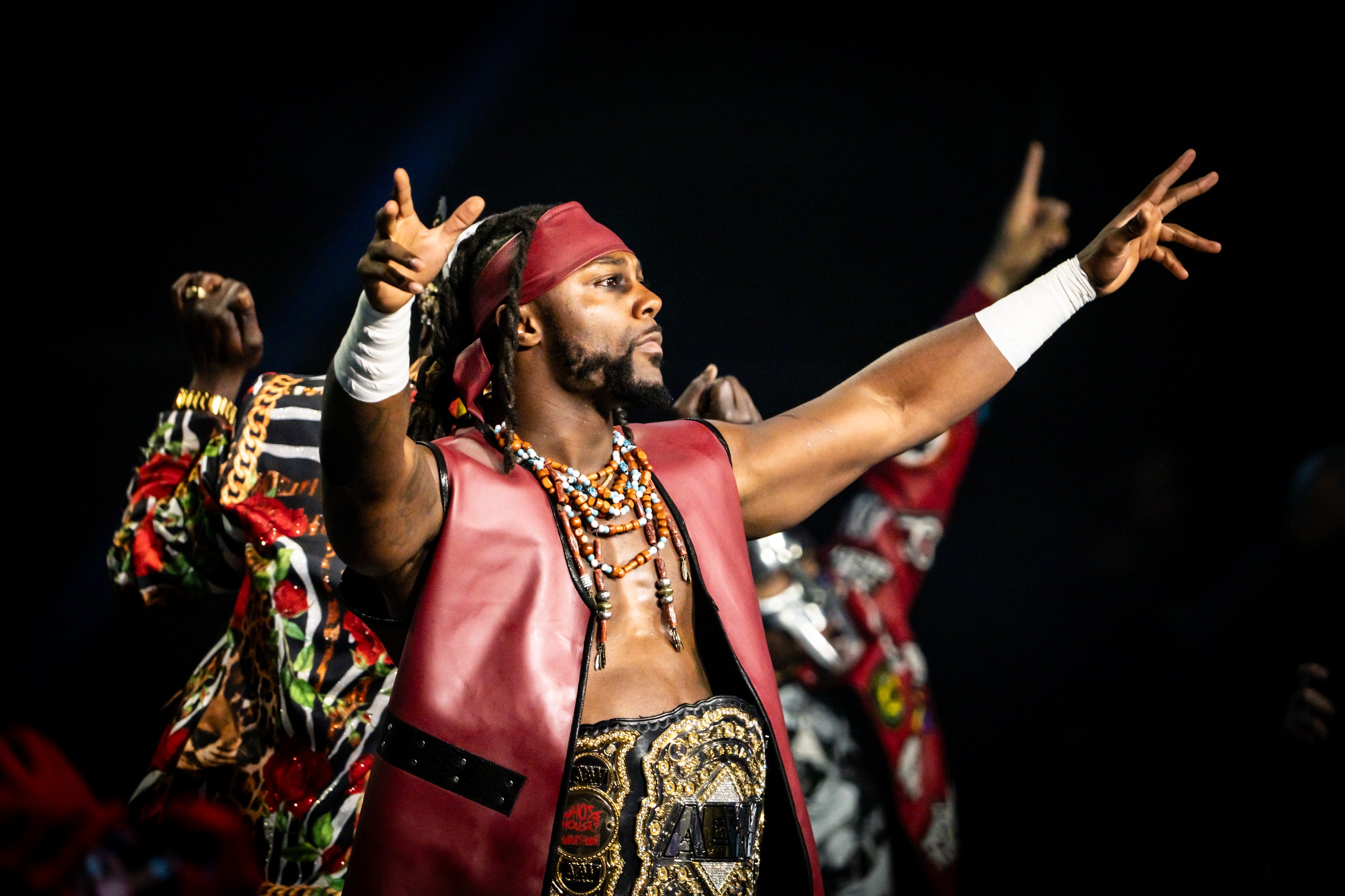 ¿Por qué Swerve Strickland maquilla sus ojos? | Superluchas