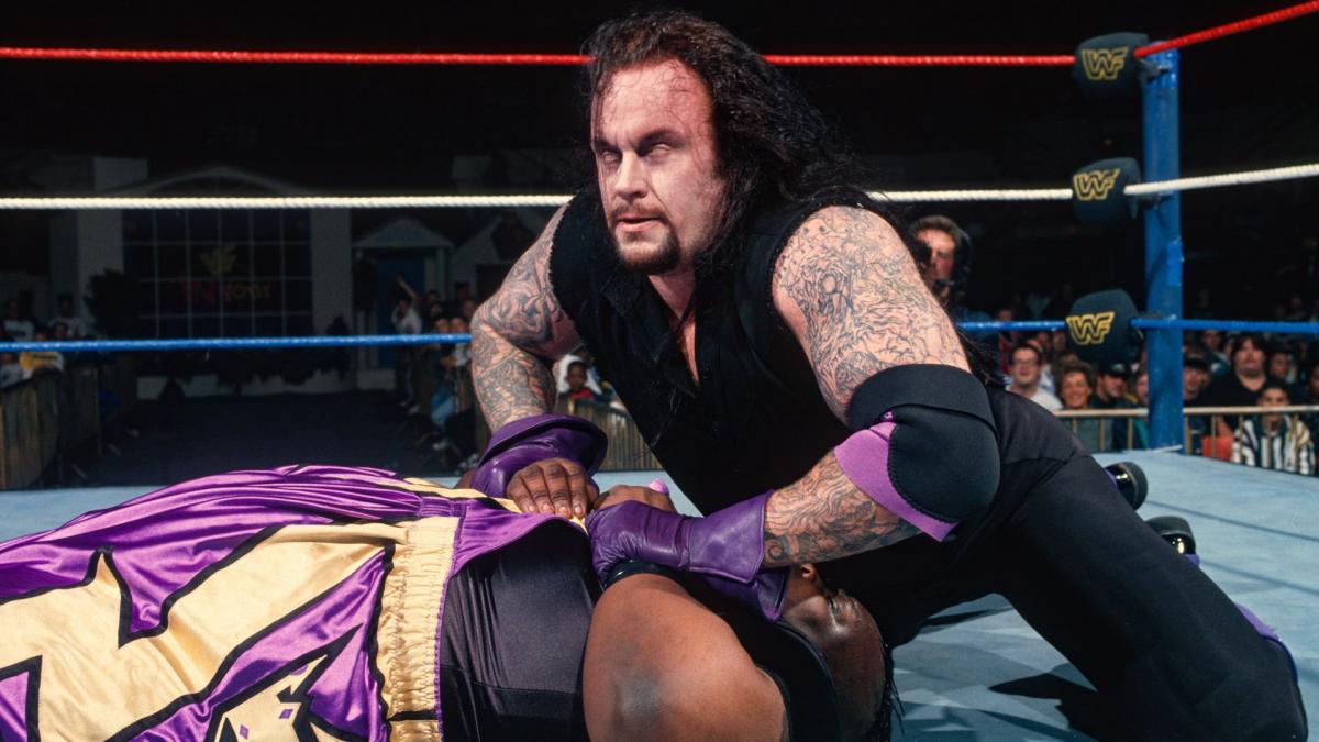 Undertaker reaccionó a sus mejores luchas de ataúd | Superluchas