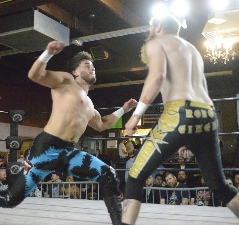 BEEF, nuevo Campeón AAW tras vencer a Davey Vega | Superluchas