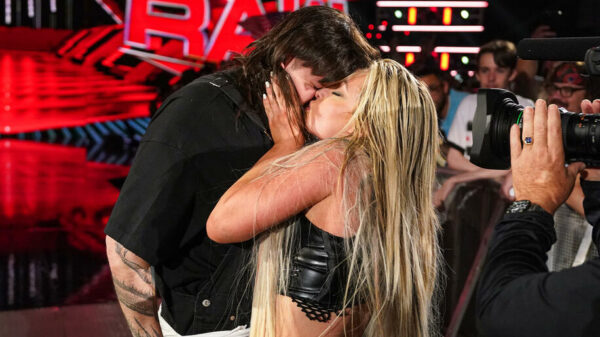 Dominik Mysterio festejó con Liv Morgan tras SummerSlam | Superluchas