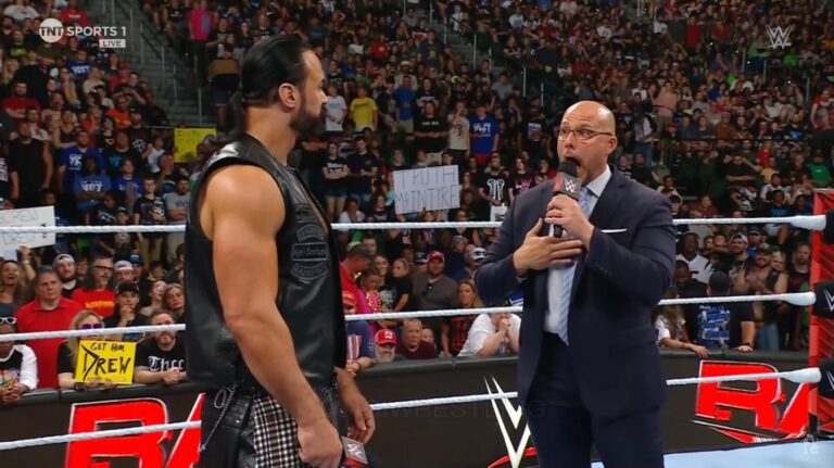 Seth Rollins salvó a Adam Pearce de Drew McIntyre | Superluchas