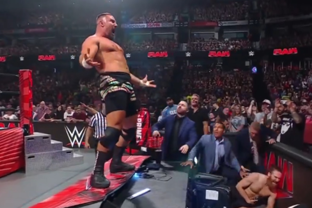 Bron Breakker destroza a Sami Zayn e Ilja Dragunov | Superluchas