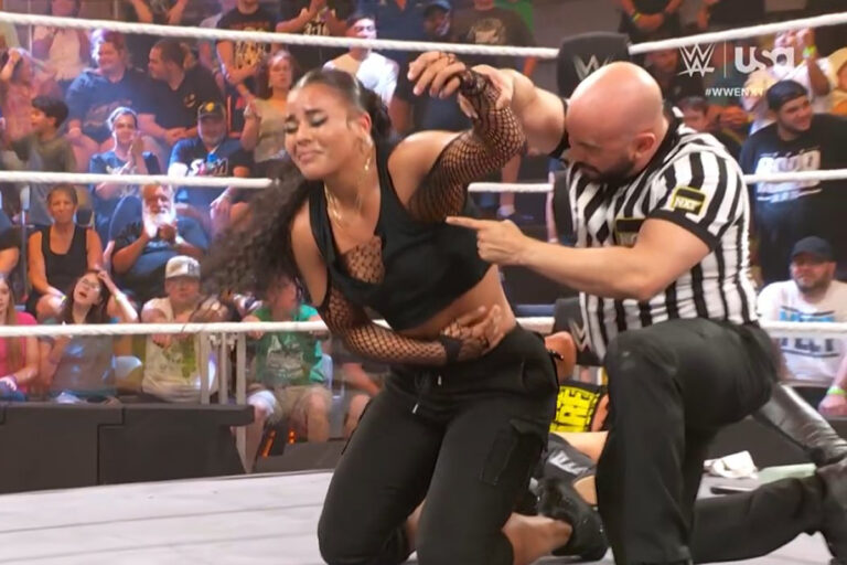 Jaida Parker derrota a Michin en lucha callejera | Superluchas