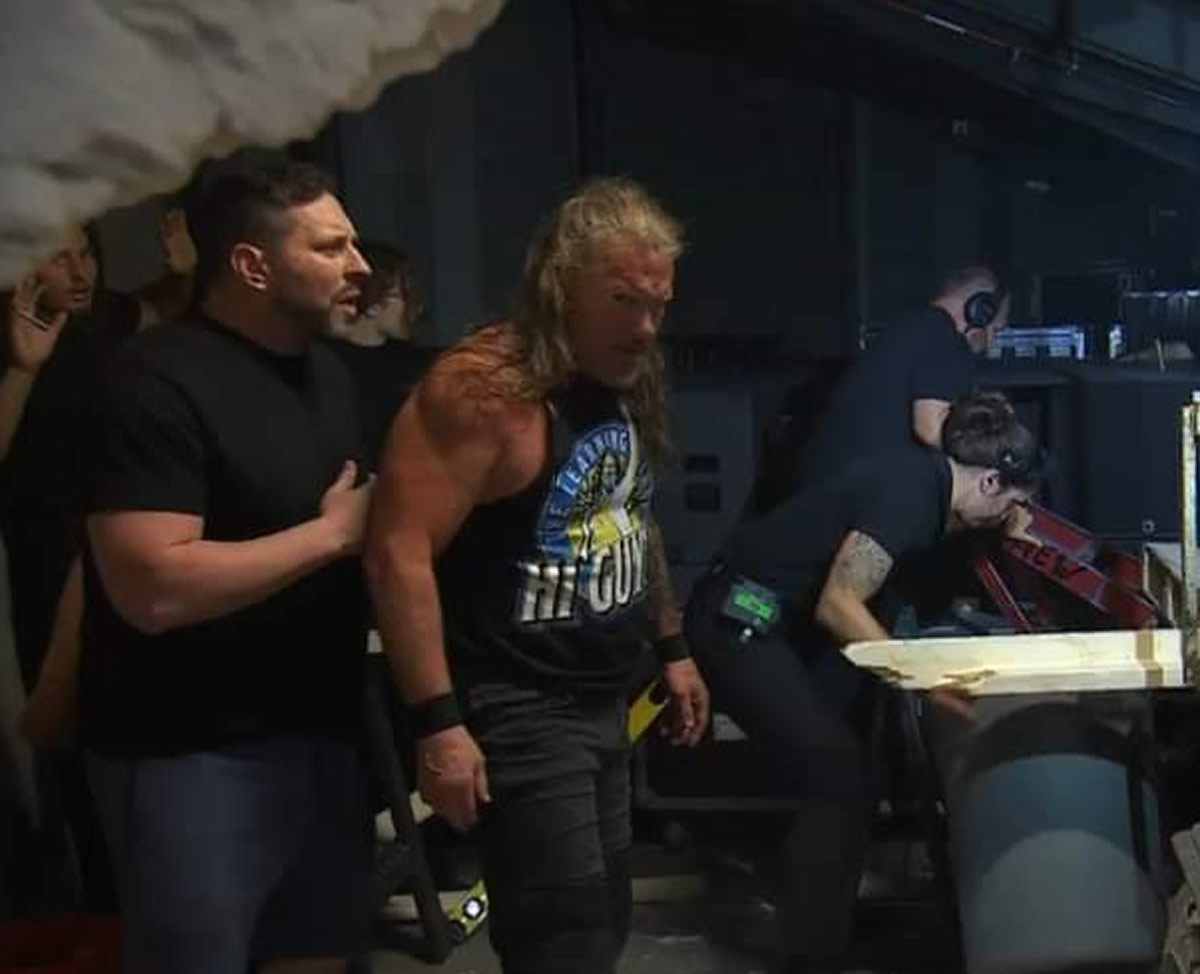 Chris Jericho derrota a Samoa Joe en lucha callejera | Superluchas