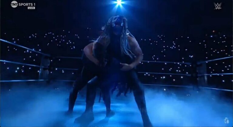 Raw: Uncle Howdy atacó a Chad Gable | Superluchas