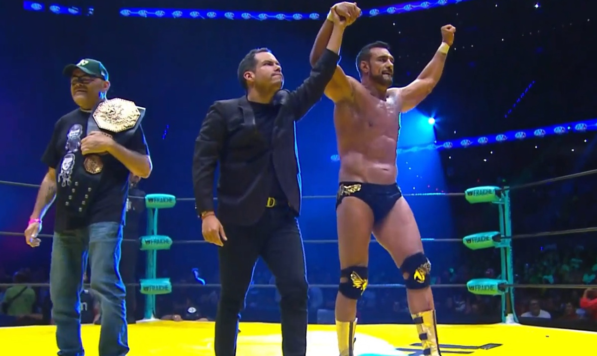 Alberto el Patrón, es nuevo Megacampeón AAA y traiciona a Latin Lover ...