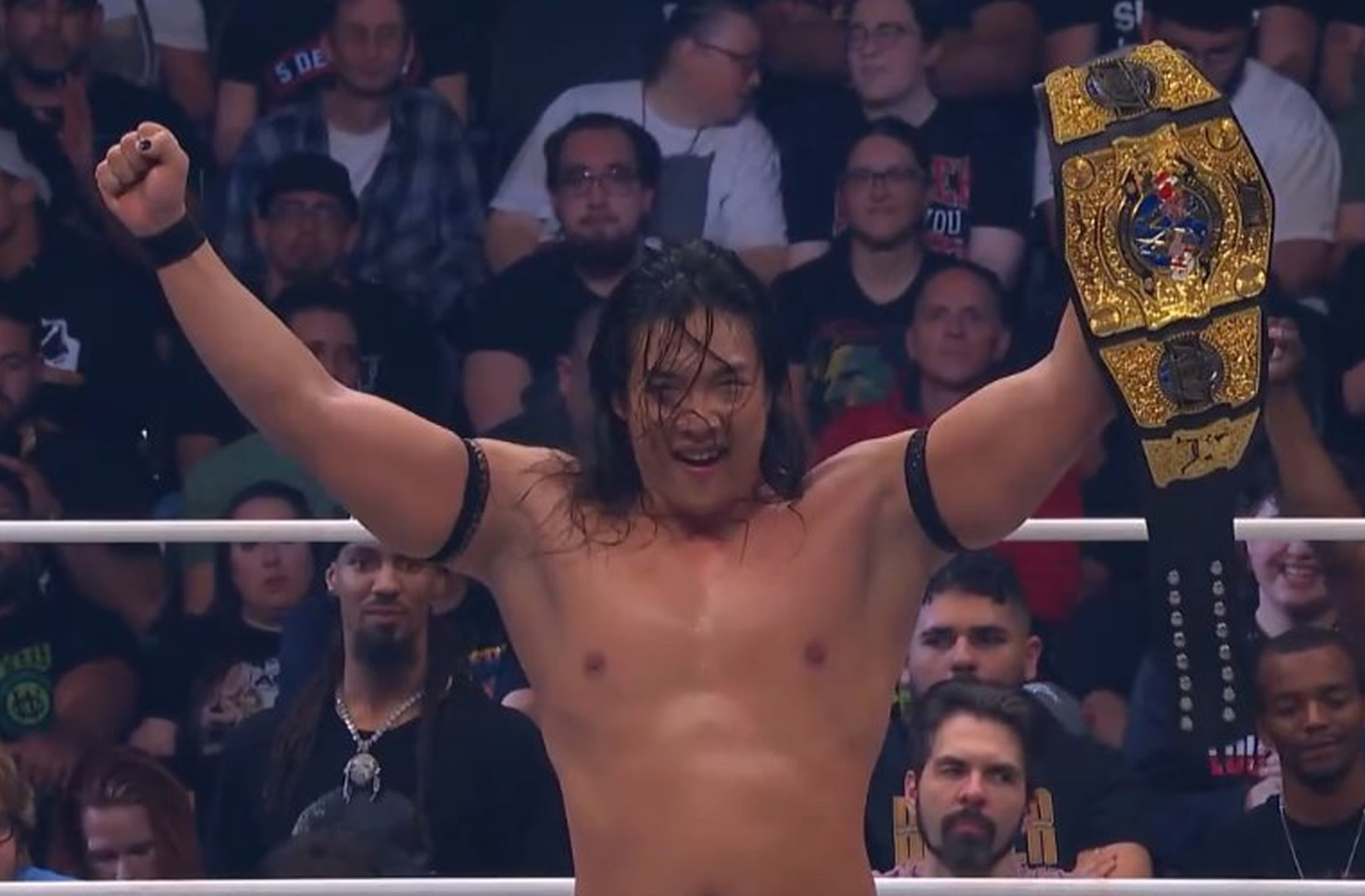 AEW Worlds End: Konosuke Takeshita retiene ante Powerhouse Hobbs | Superluchas