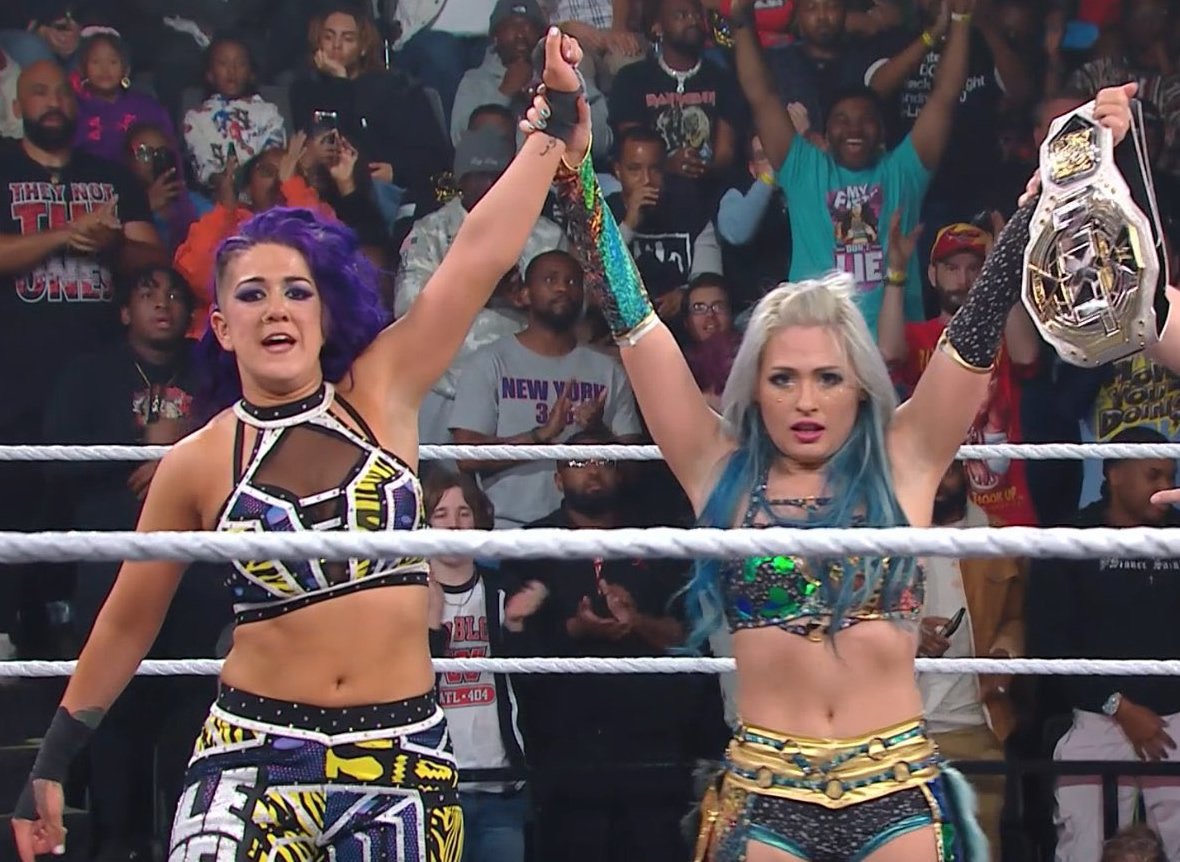 Giulia y Bayley derrotan a Roxanne Pérez y Cora Jade en una lucha por equipos | Superluchas