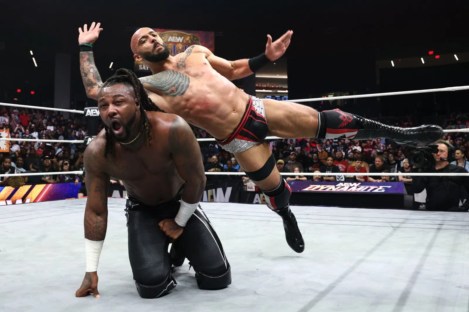 Ricochet: «AEW es más accesible que WWE» | Superluchas