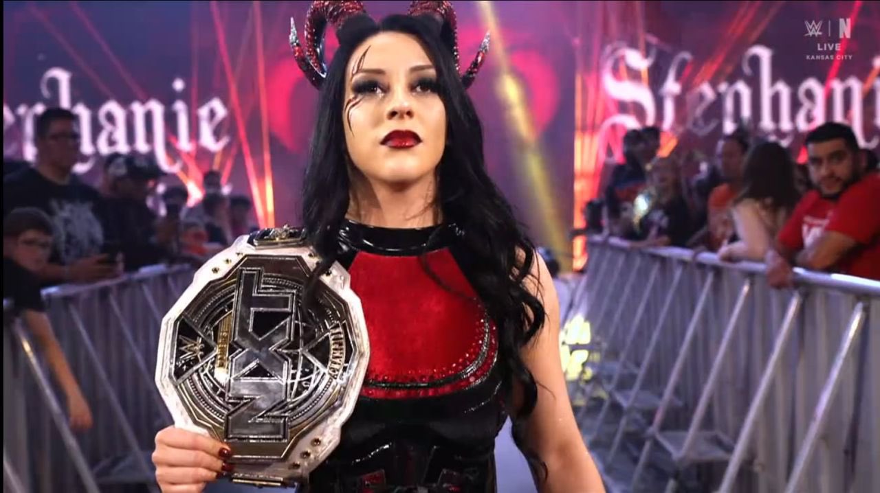 Raw: Stephanie Vaquer venció a Ivy Nile | Superluchas