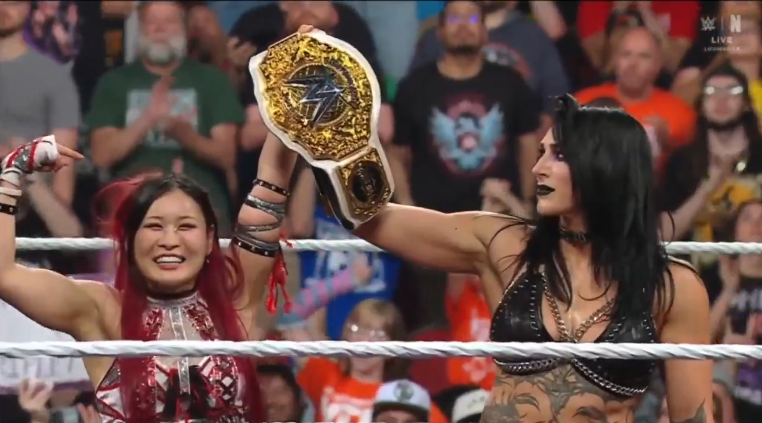 Iyo Sky y Rhea Ripley derrotaron a Roxanne Pérez y Giullia | Superluchas