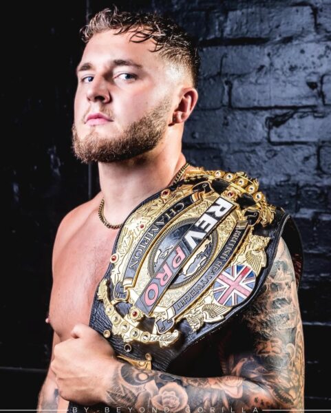 Cara Noir vs. Ricky Knight Jr., en PROGRESS Chapter 183