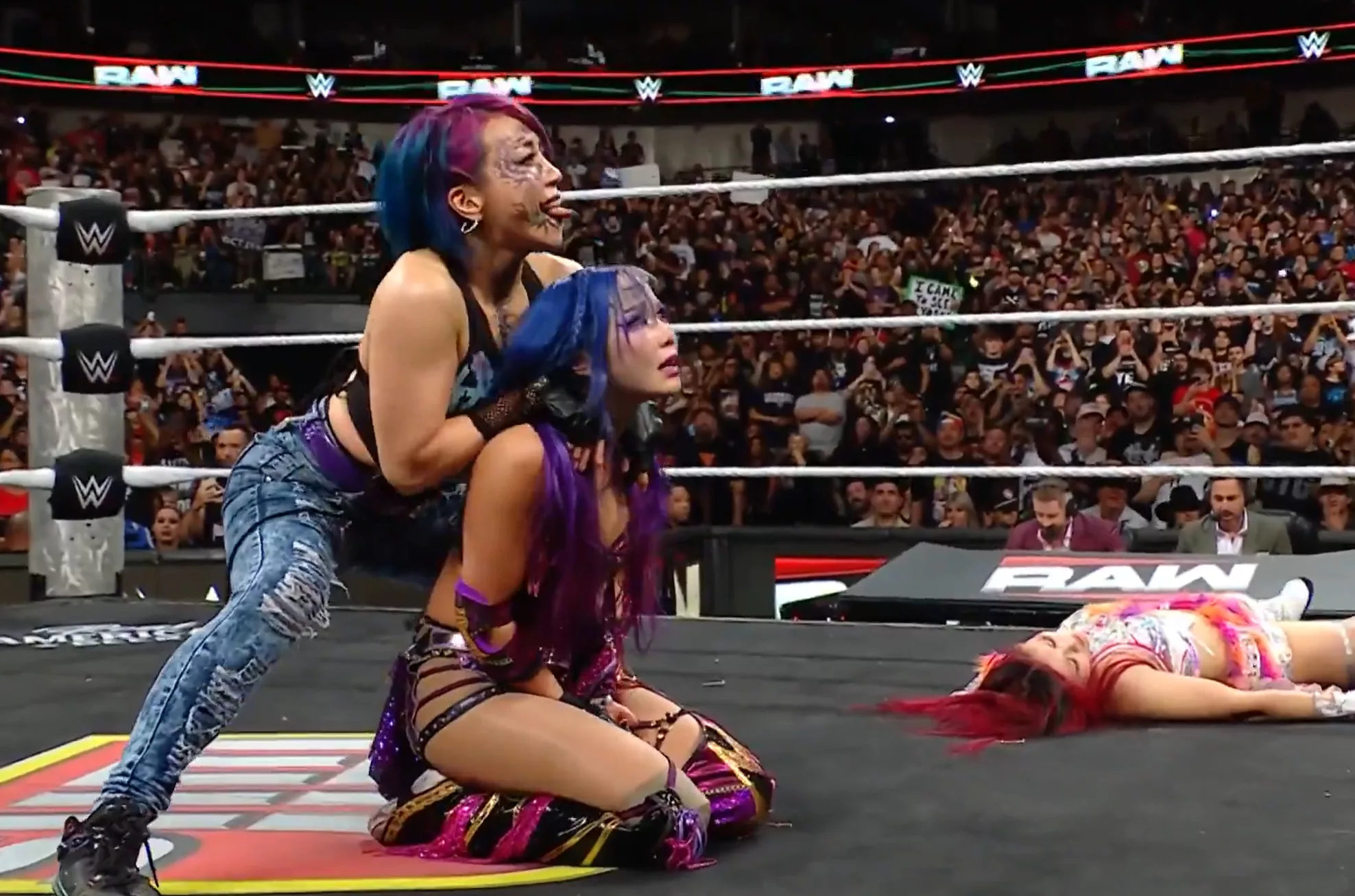 Kairi Sane derrota a Iyo Sky con ayuda de Asuka rumbo a Crown Jewel ...