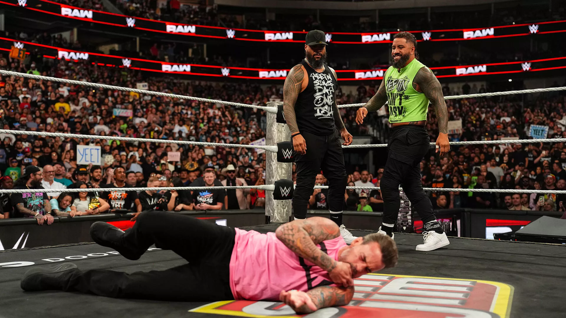 WWE RAW ESENCIAL | CM Punk y LA Knight, un equipo inesperado | Superluchas