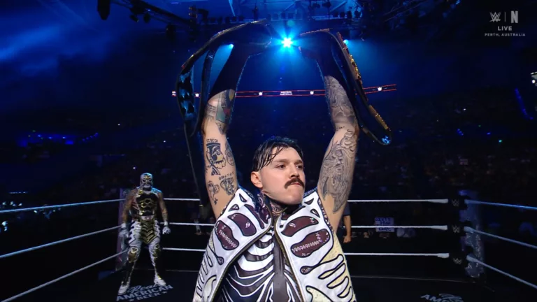 Raw: Dominik Mysterio retuvo ante Penta | Superluchas