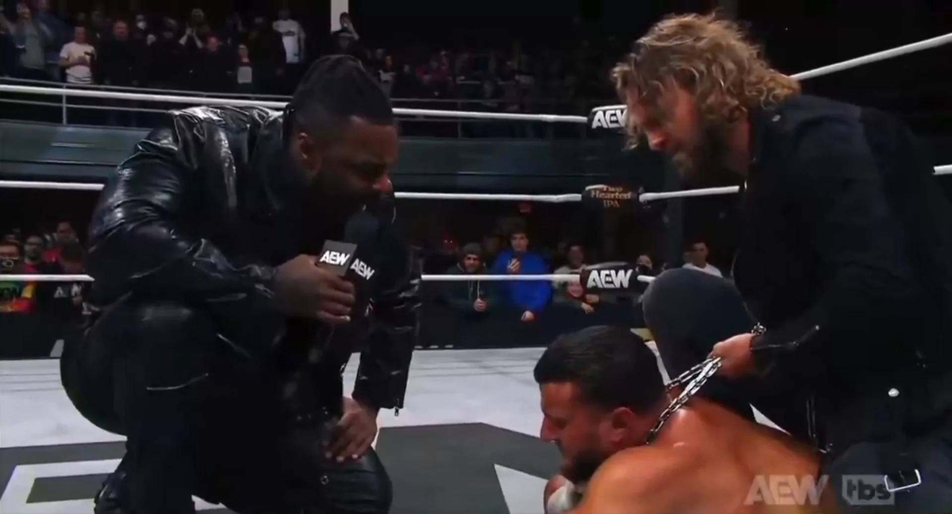 AEW Dynamite: MJF, brutalmente atacado por Swerve Strickland y «Hangman ...