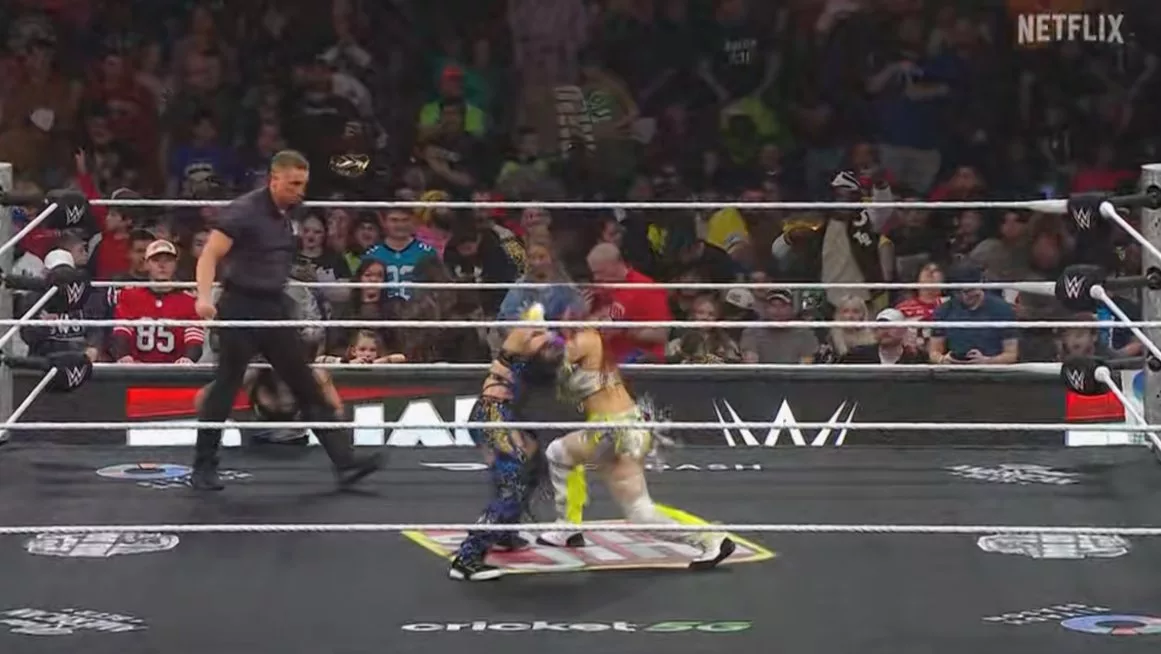 Raw: Iyo Sky venció a Kairi Sane | Superluchas