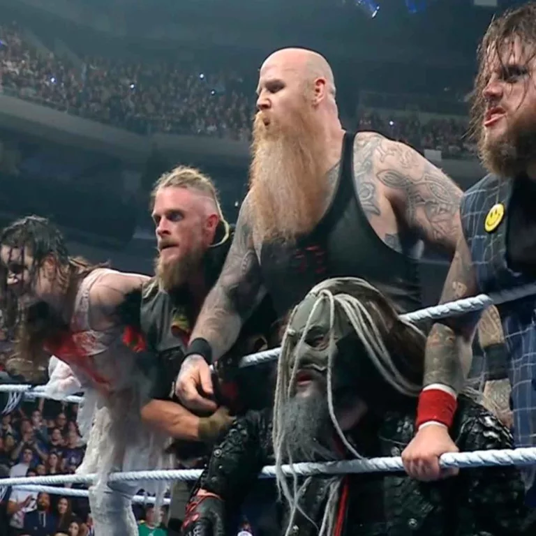 Solo Sikoa declara la guerra total a los Wyatt Sicks