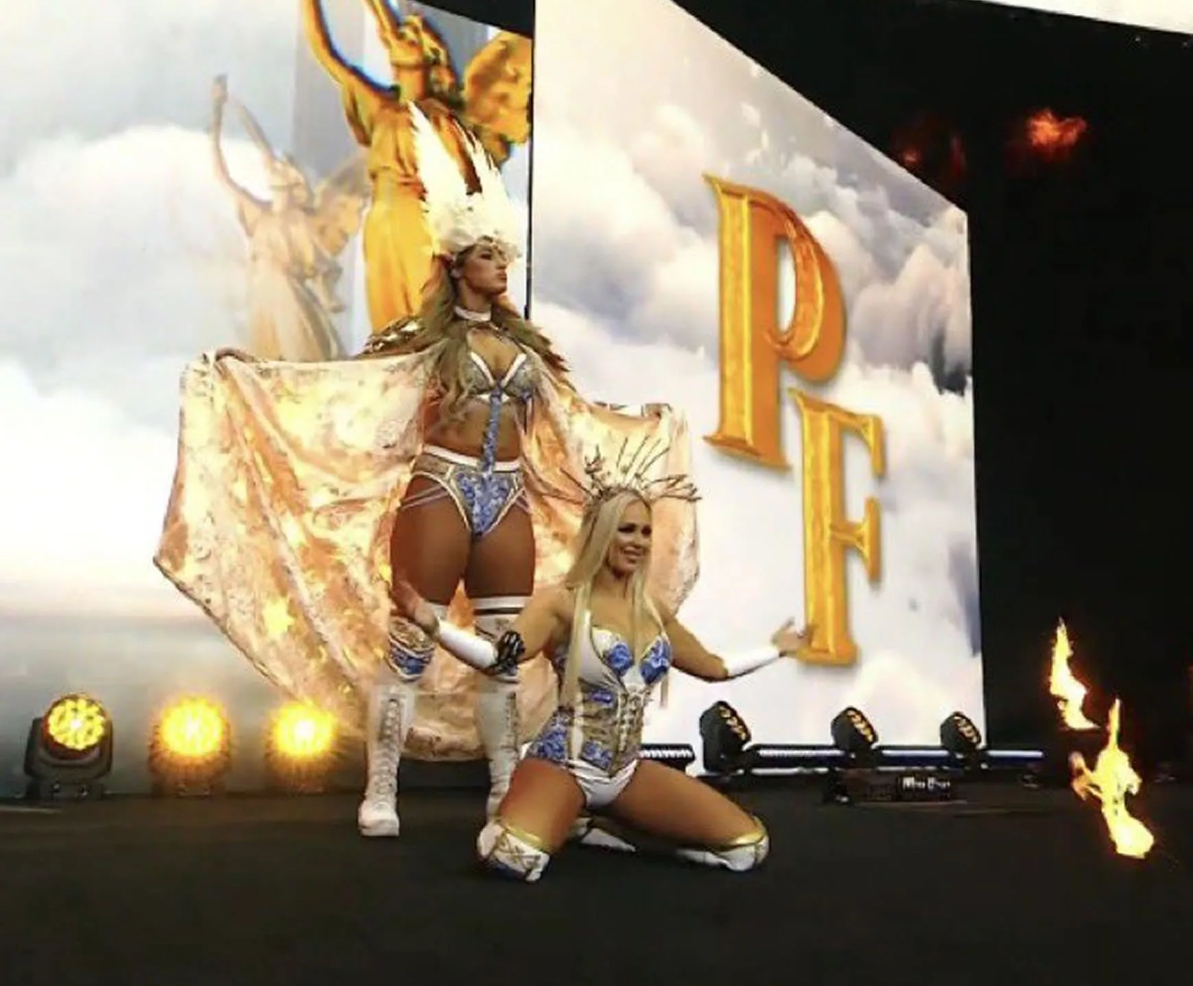 AEW Dynamite: Megan Bayne y Penélope Ford superan a las Timeless Love ...