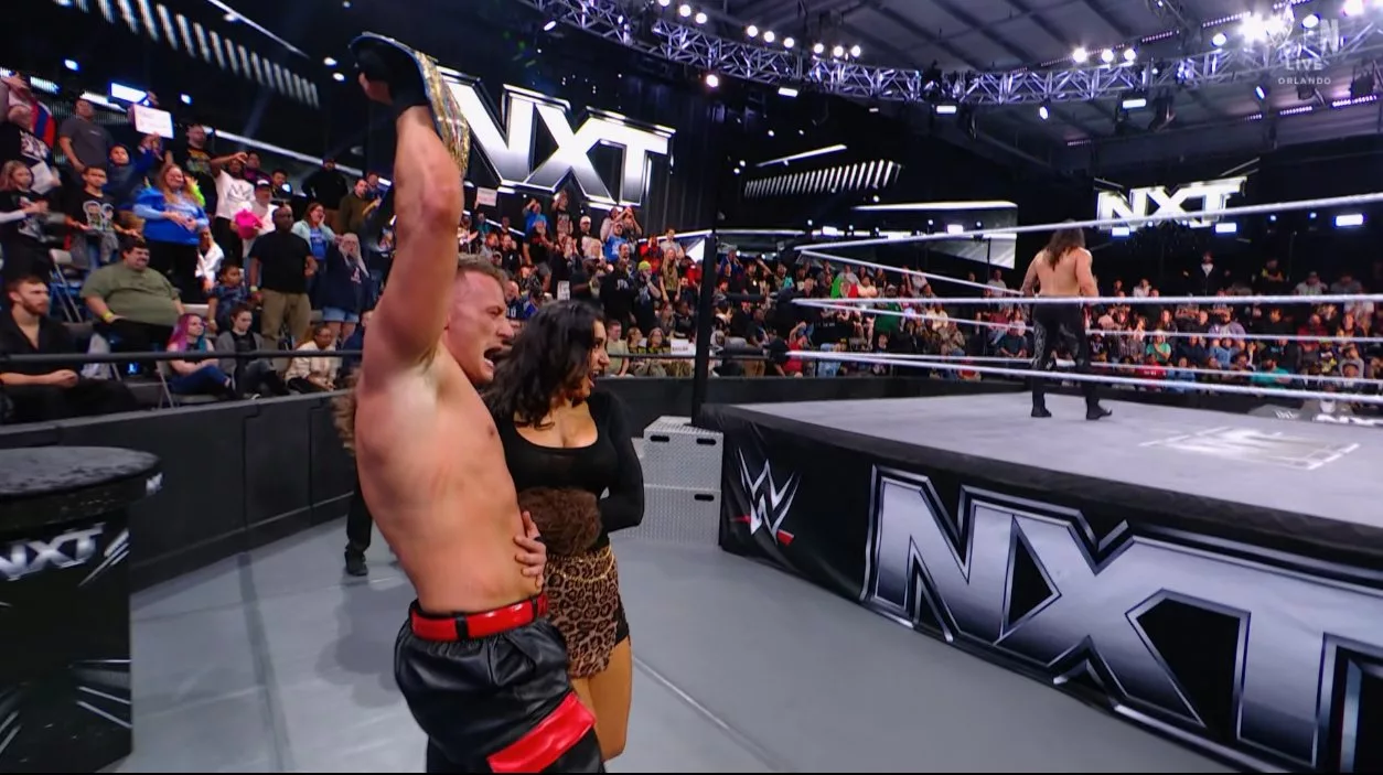 WWE NXT: Channing «Stacks» Lorenzo venció a Shiloh Hill | Superluchas
