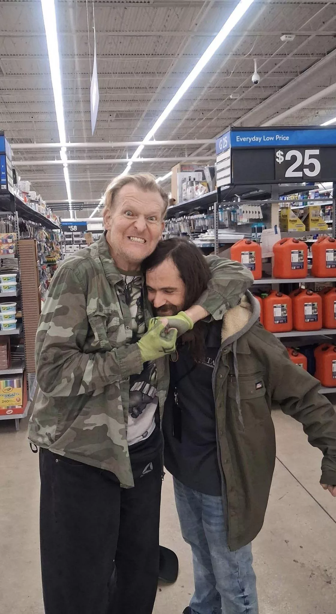 Gran estrella de WWE ahora trabaja en un Walmart | Superluchas