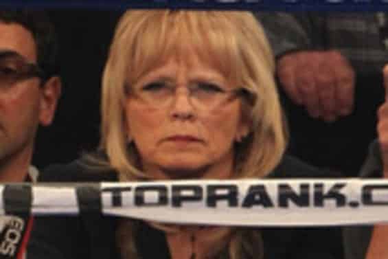 CJ Ross la infame juez que calificó de empate la pelea de Floyd ...