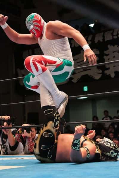 Mistico (II) | Superluchas