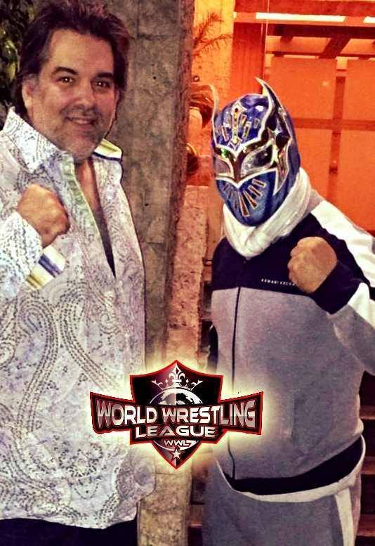 WWL: Richard Negrin presenta a Sin Cara para la gira Dream Matches 2014 ...